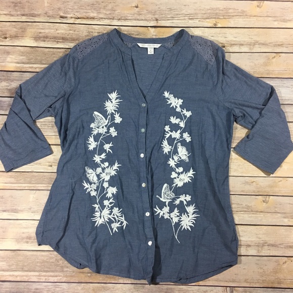 LC Lauren Conrad | Tops | Lauren Conrad Buttondown Floral Embroidery ...